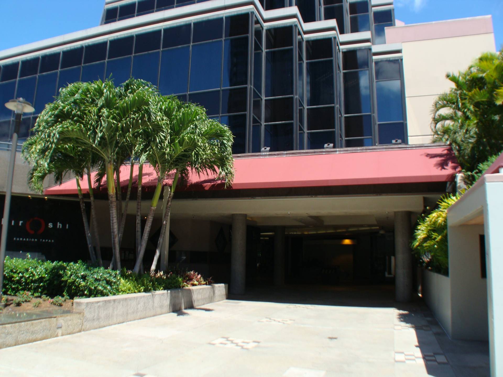 Restaurant Row – Tropical J's